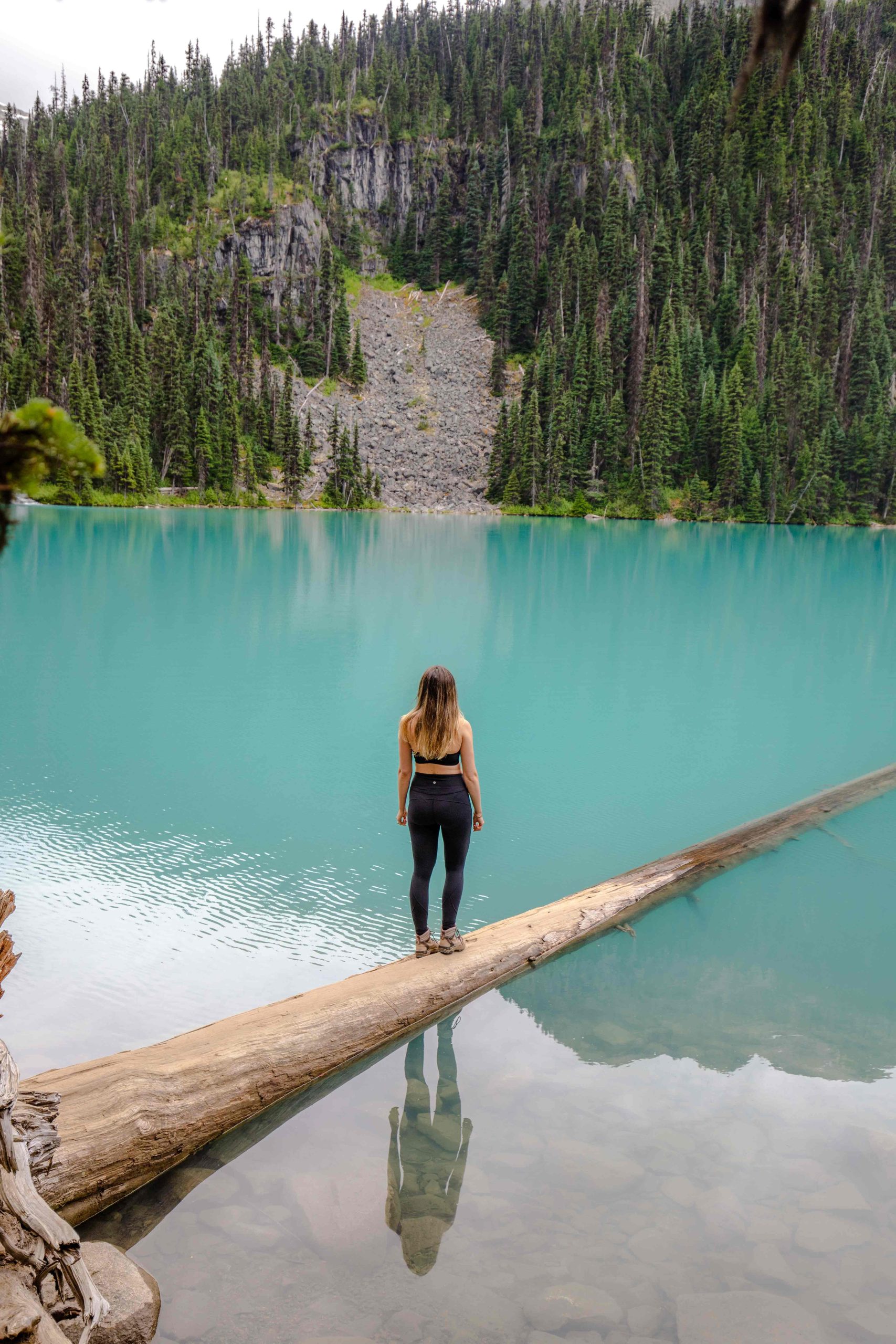 What to Pack When Moving to Canada | Chrissy Preecy - Graphic Designer