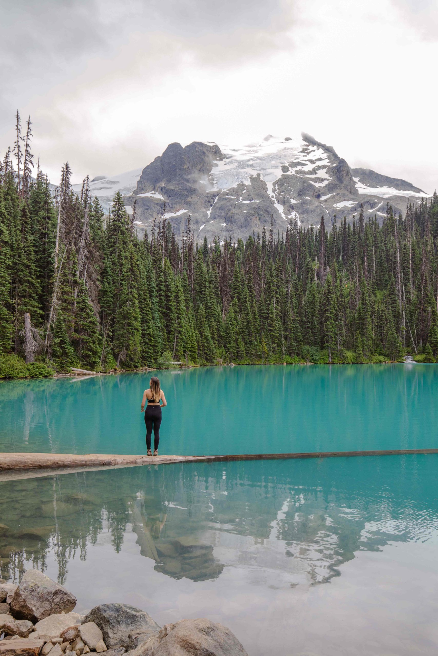 What to Pack When Moving to Canada | Chrissy Preecy - Graphic Designer